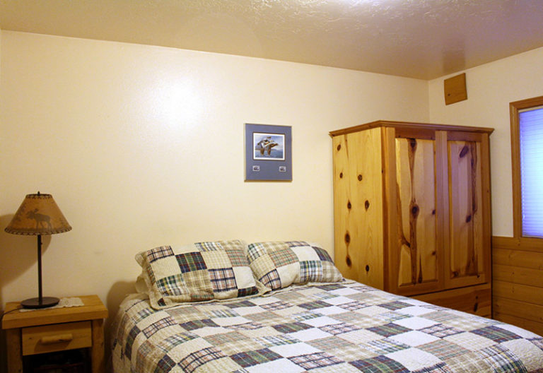 Dillingham Alaska Bed and Breakfast - Beaver Creek B&B